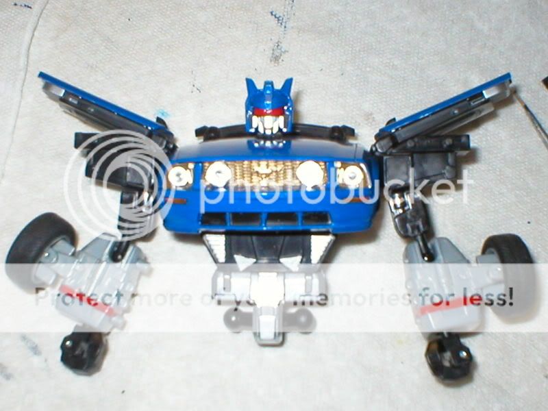 [CUSTOM] [Alternator Soundwave + Laserbeak] - TFARCHIVE FORUMS