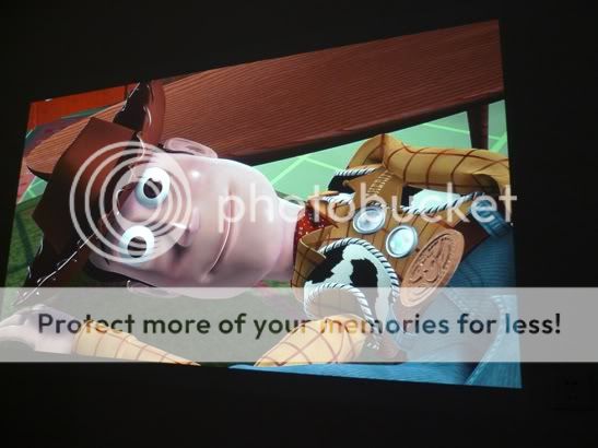 How to reduce rainbow effect in DLP projector