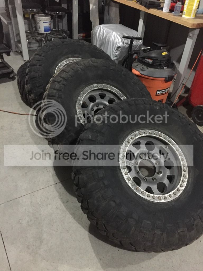 39" BFG Red Label Krawlers on KMC Beadlocks | Pirate 4x4