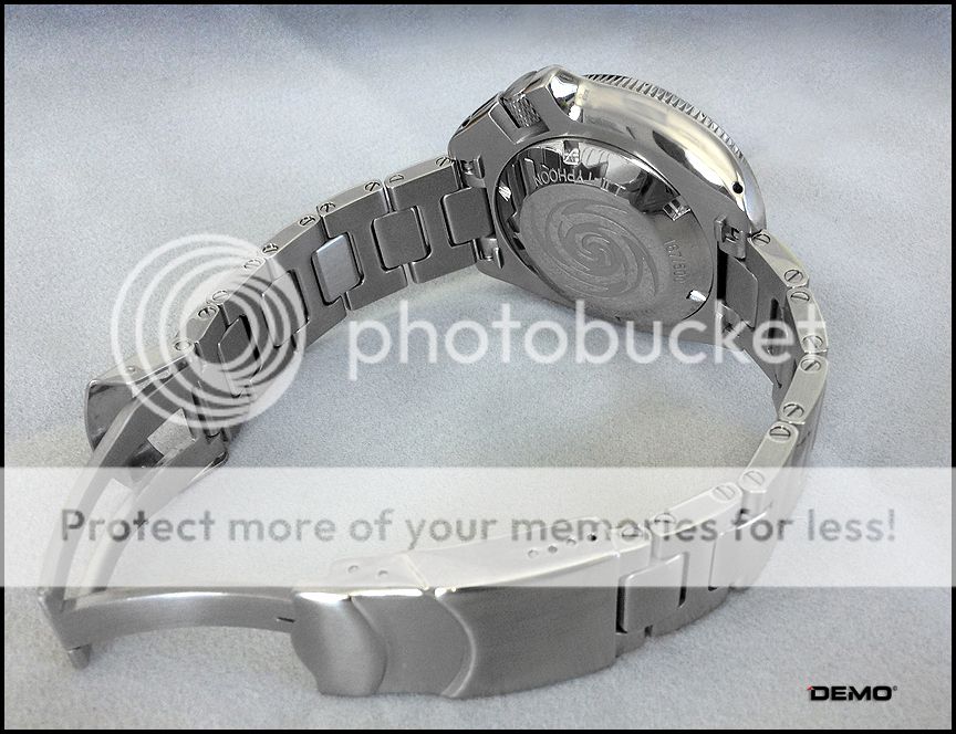 New Dagaz Typhoon T-II - The Dive Watch Connection